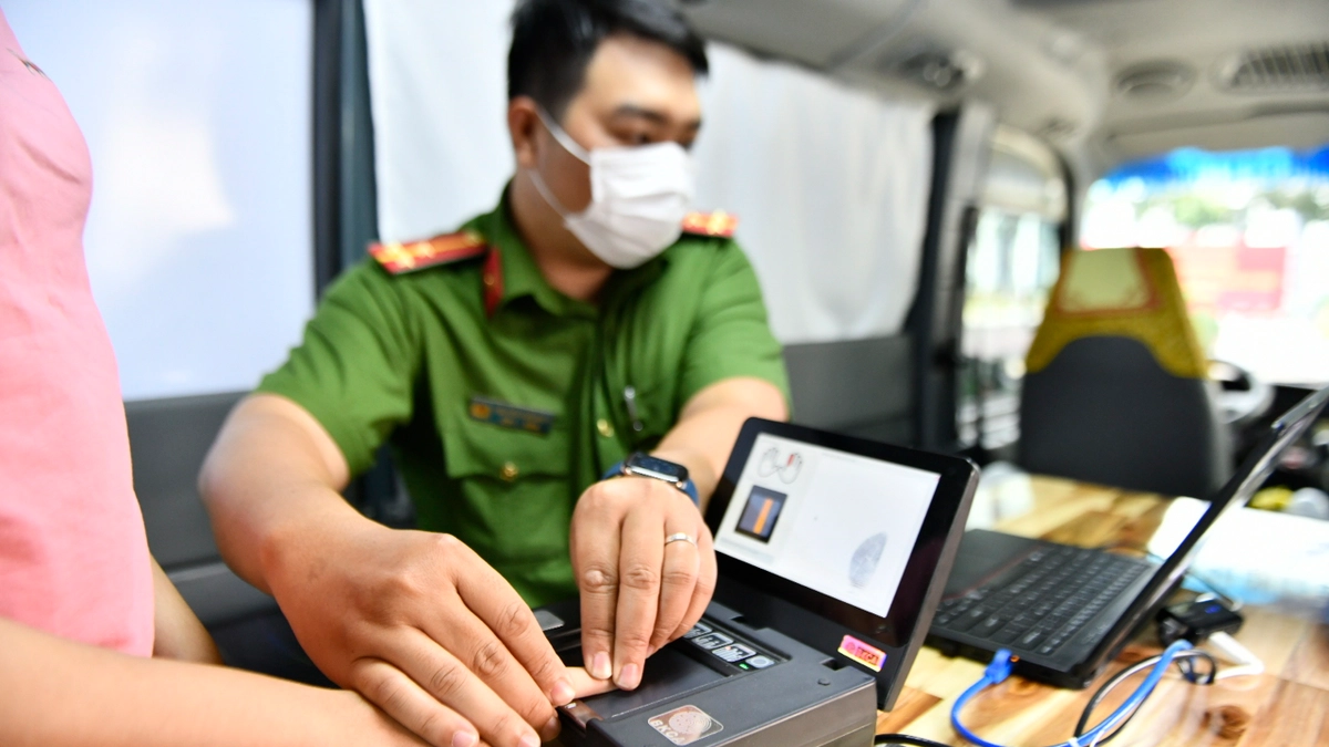 Đã đổi CCCD mới nhưng vẫn sử dụng CMND, hậu quả thế nào?